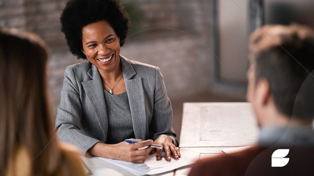 Descubra quanto ganha um gerente de banco HOJE - Fineasier