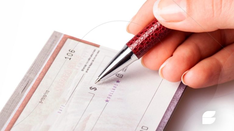 Passo a passo: Como preencher um cheque sem errar - Fineasier