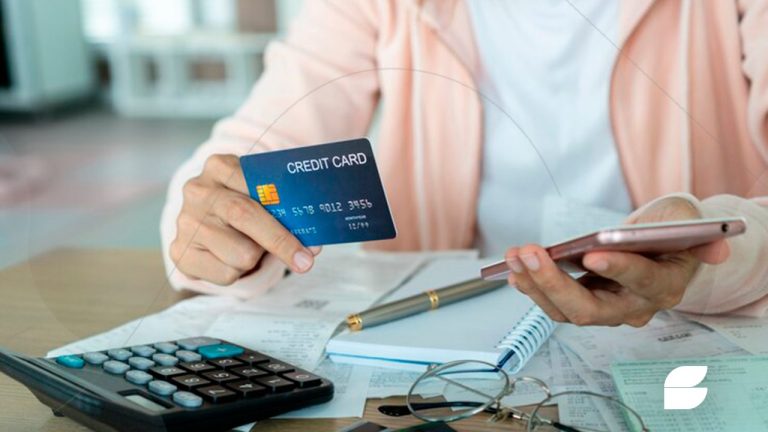 How to Withdraw Money from a Credit Card: A Comprehensive Guide - Fineasier